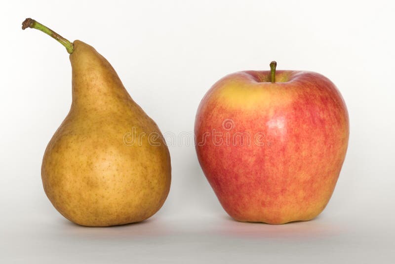 Comparaison - Pomme Et Poire Image stock - Image du poires, blanc: 38873889