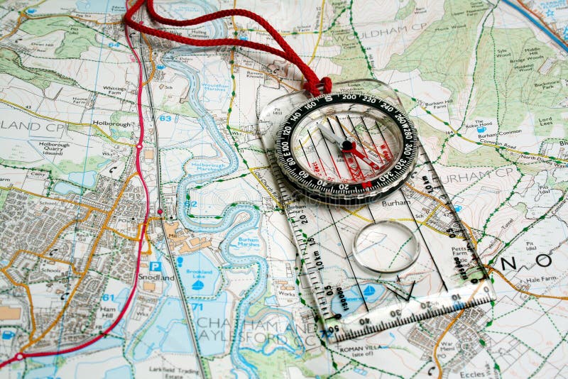 Compas D'Orienteering Sur Une Carte Image stock - Image du compas ...
