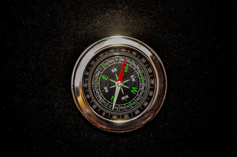 904 Compass Pointing North Image Stock Photos - Free & Royalty-Free ...