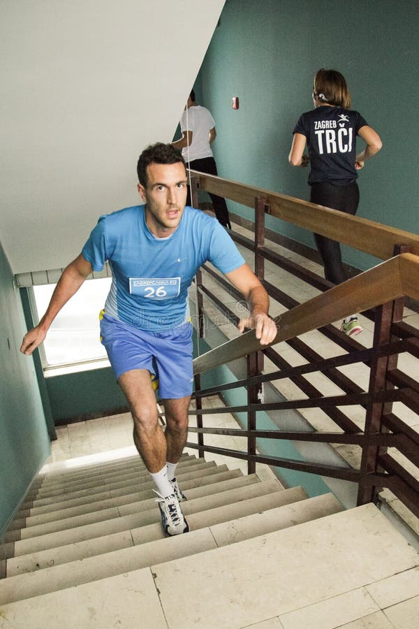Competencia Zagrepcanka 512 De Towerrunning Imagen de archivo editorial ...