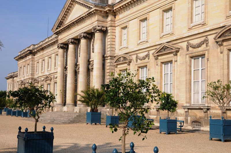 Compiegne - town hall editorial image. Image of building - 20850465