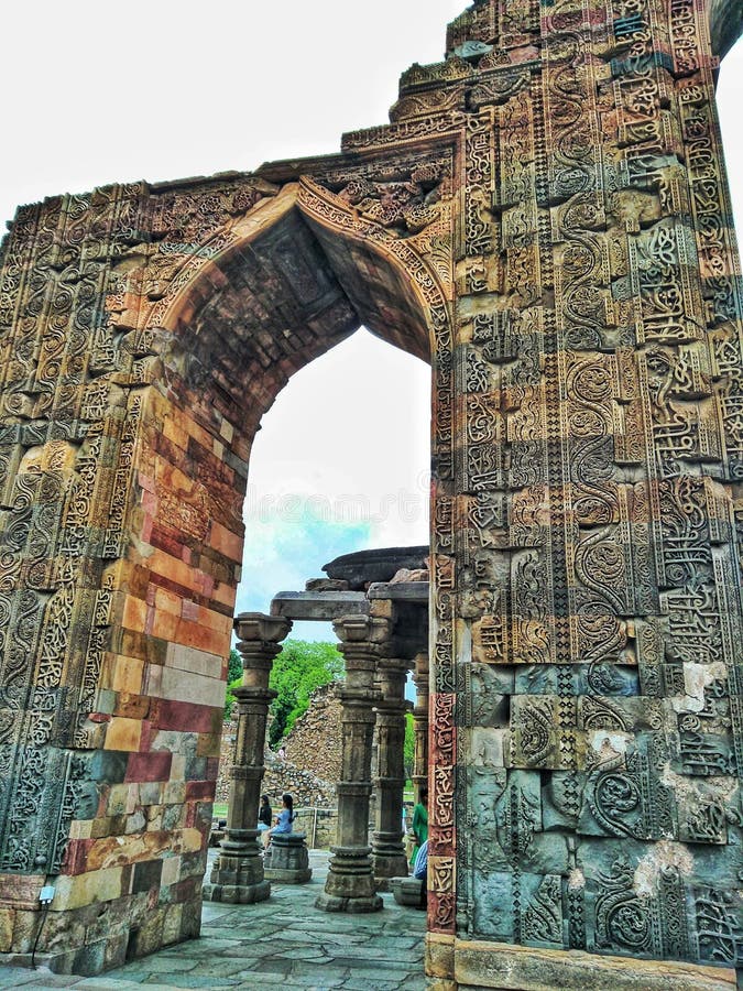 Complejo Qutub foto editorial. Imagen de turismo, delhi - 164997651