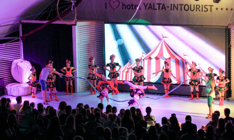 A Complex Dance with a Skipping Rope. Editorial Image - Image of modern ...