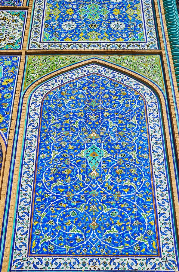 The Arched Panel of Sheikh Lotfollah Mosque, Isfahan, Iran Stock Photo ...