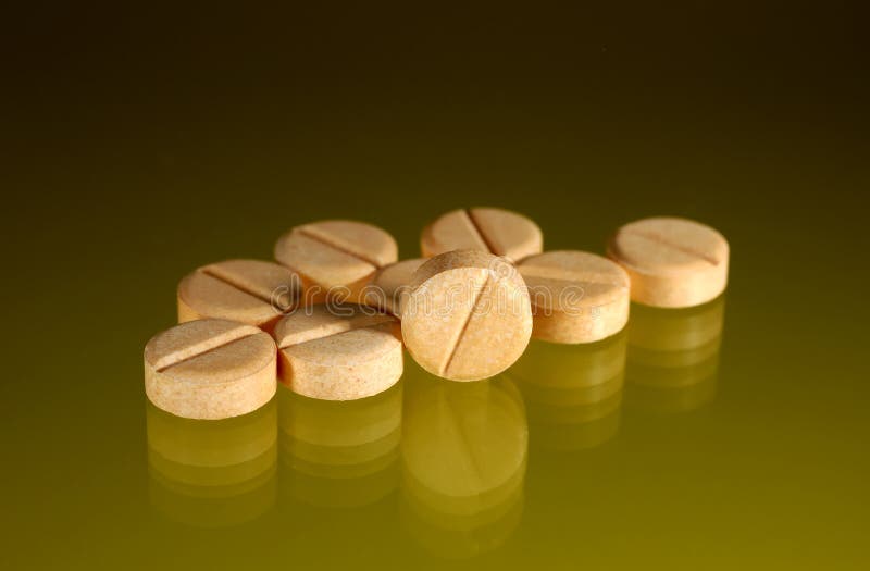 Comprimidos imagem de stock. Imagem de dose, suplemento - 1474393