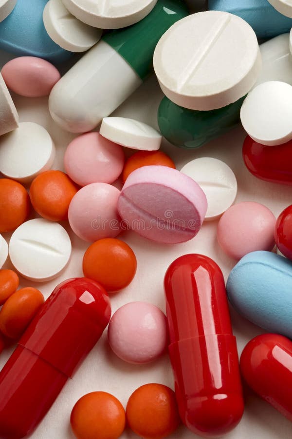 Comprimidos imagem de stock. Imagem de dose, suplemento - 1474393