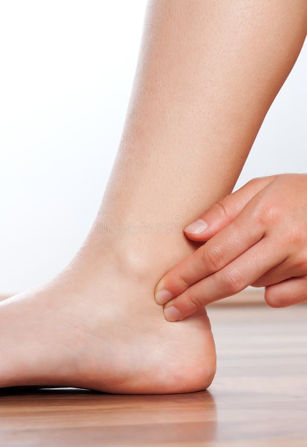 Pulso Del Control Del Doctor a Pie Foto de archivo - Imagen de pulso ...