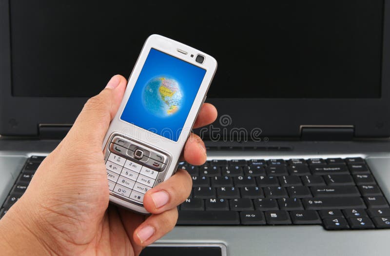 Computadora Portátil Con El Teléfono Móvil Foto de archivo - Imagen de ...