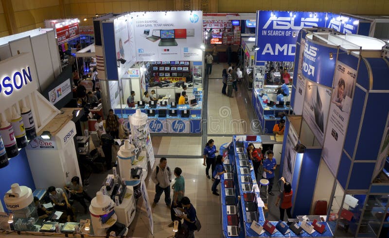 Computer exhibition editorial image. Image of exhibition - 47685615