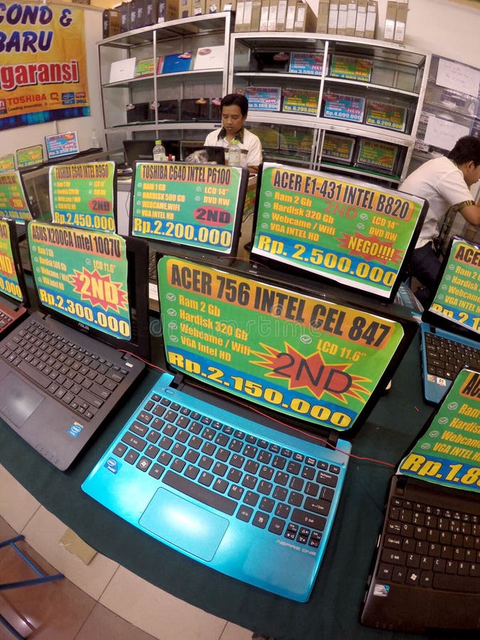 Computer exhibition editorial image. Image of exhibition - 47685615