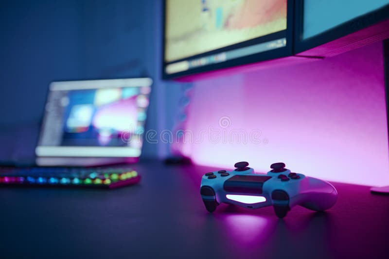 Computer Game Playing Table with Controller, Backlit Keyboard and ...