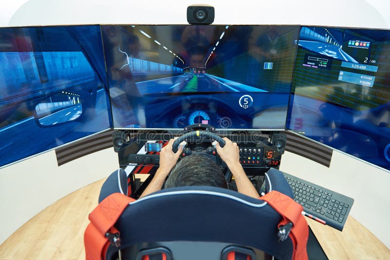 Computer Het Rennen Simulator Stock Afbeelding - Image of gamer, sport ...
