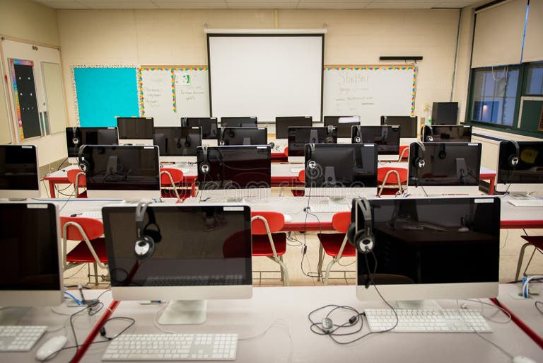 Computer Lab Room at Elementary School with Many Rows of Computers ...