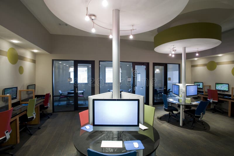 Computer-Labor stockbild. Bild von technologie, kaffee - 32123799