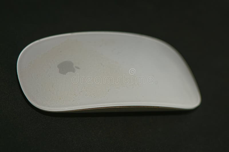 Computer mouse Apple 2 editorial photography. Image of card - 325382332