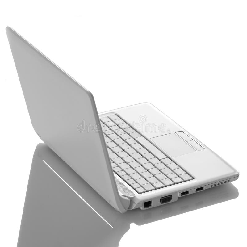 Computer Portatile Aperto Di Bianco Con Lo Schermo Nero Fotografia ...