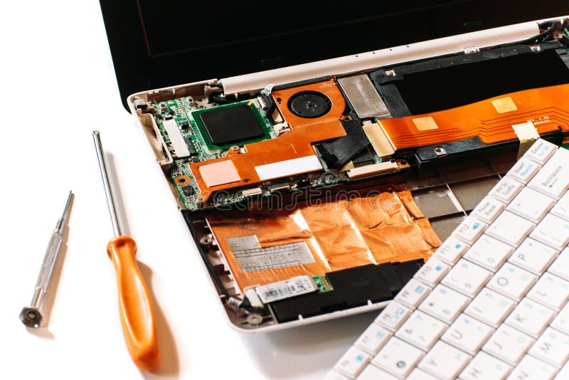Computer Portatile Rotto Alle Parti Immagine Stock - Immagine di ...