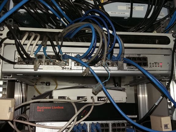 Computer rack mess editorial photography. Image of detail - 98784387