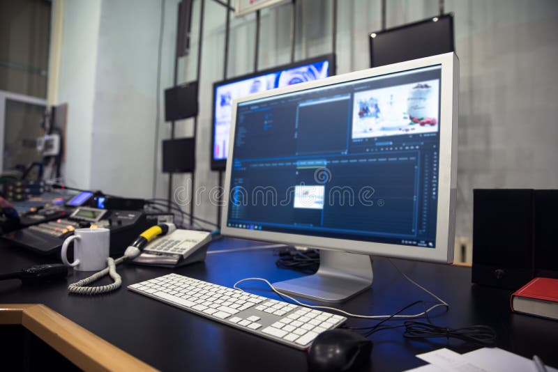 Computer on Recording Studio Stock Image - Image of board, sound: 224929141