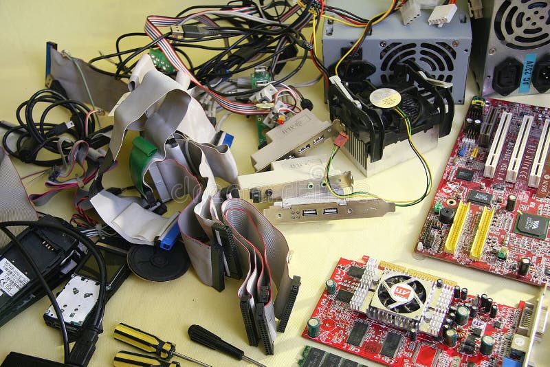 Computer repair editorial image. Image of hands, chip - 50100970