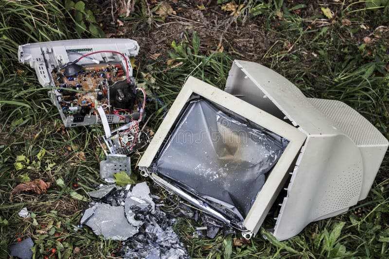 Riparazione Dello Schermo Di Computer E Manutenzione Rotte Del Computer ...