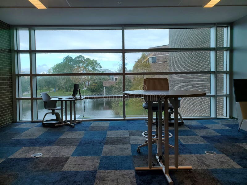 Computer Station at University College Library with Seating Area ...