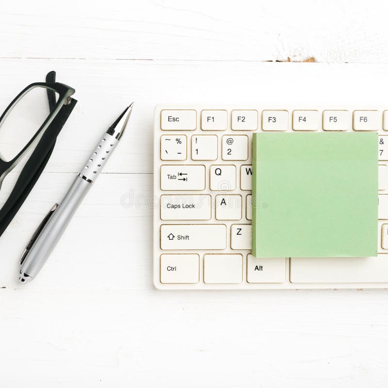 Computer and sticky note stock image. Image of technology - 61047509