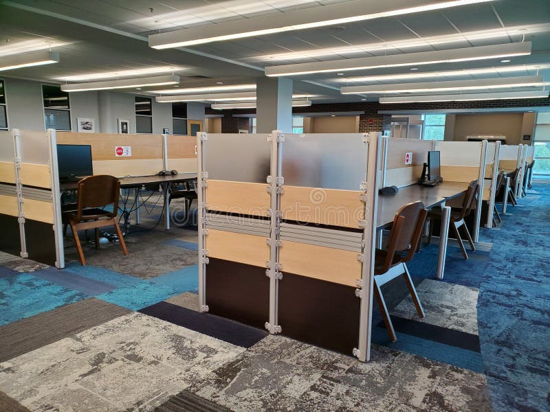 Computer Work Spaces for Students Editorial Photo - Image of building ...