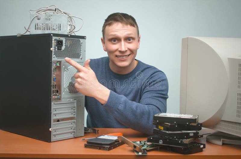 Computertechnikerspezialist PC-Schlosser Stockbild - Bild von person ...