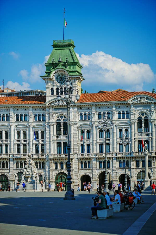 Comune Di Trieste Sulla Vista Del Quadrato Dell'UNITA D Italia Della ...