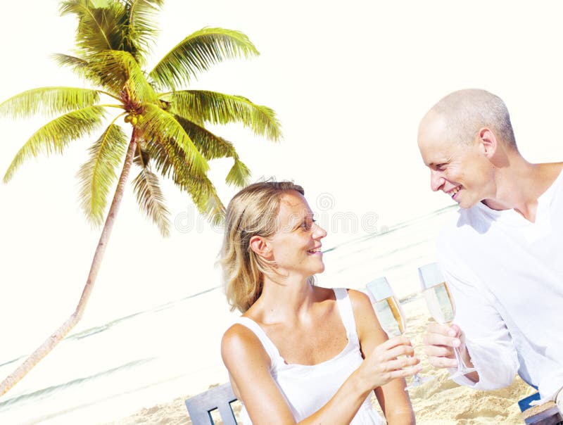 Conceito Romance Da Ilha Do Amor Da Praia Dos Pares Imagem de Stock ...