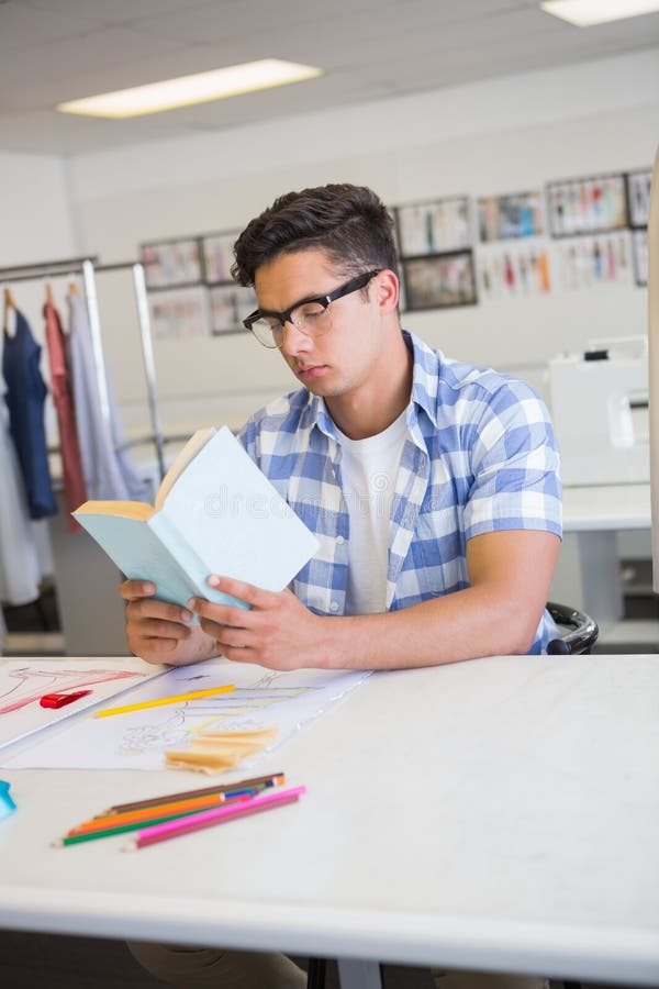 Concentrated College Student Reading Book Stock Image - Image of ...