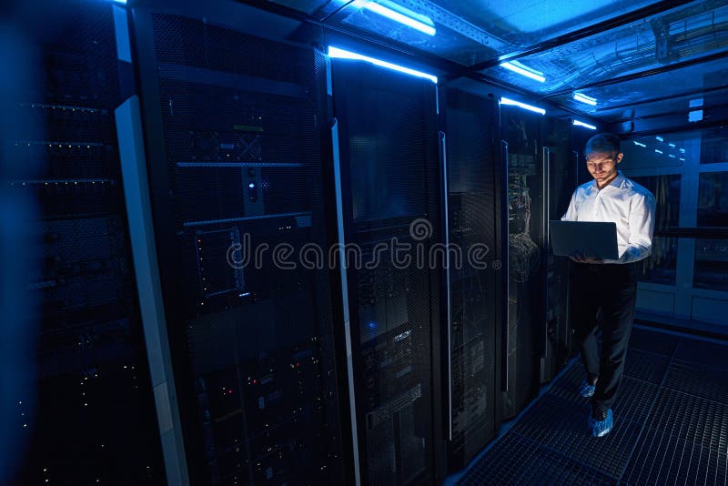 Concentrated Server Administrator Checking Network Parameters with ...