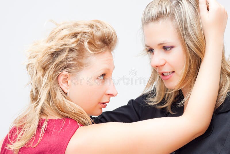 Combat De Deux Filles De Bikini Image Stock Image Du Combat Action