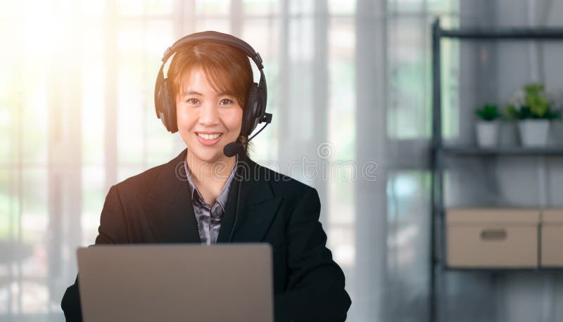 Concept Online Support and Customer Service ,Hotline Contact and Advice ...