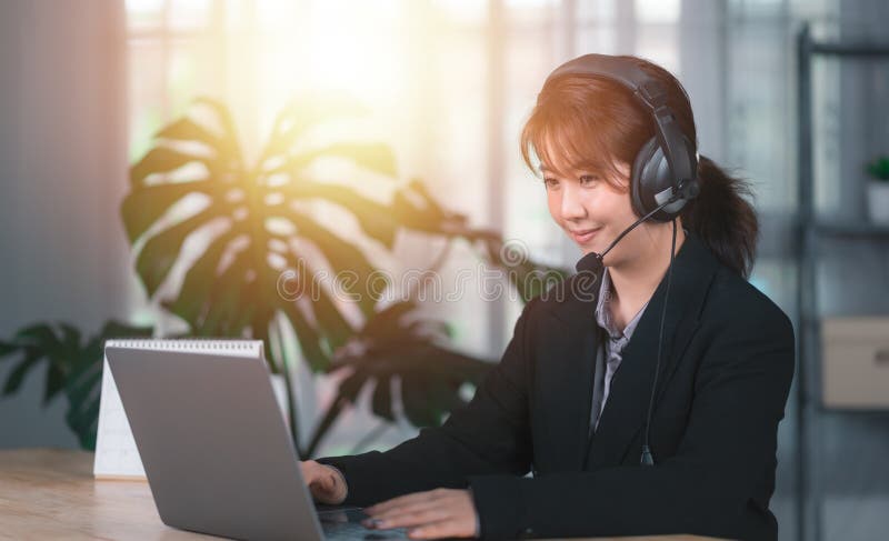 Concept Online Support and Customer Service ,Hotline Contact and Advice ...