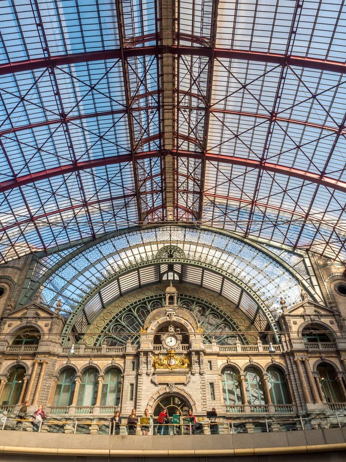 Station De Train Centrale D'Antwerpen Centraal - D'Anvers Photographie ...