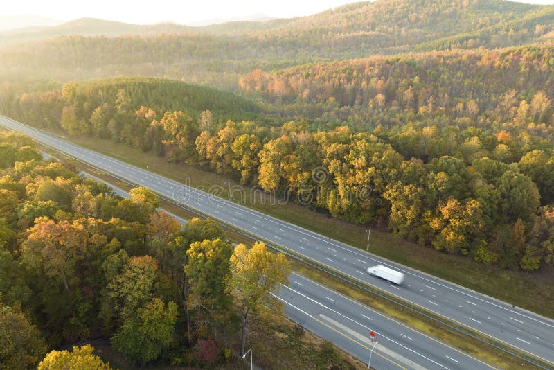. Concepto De Transporte Interestatal Foto de archivo - Imagen de ...