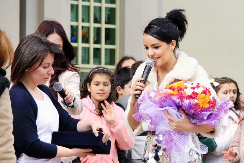Concert ceremony editorial image. Image of perform, flower - 20338175