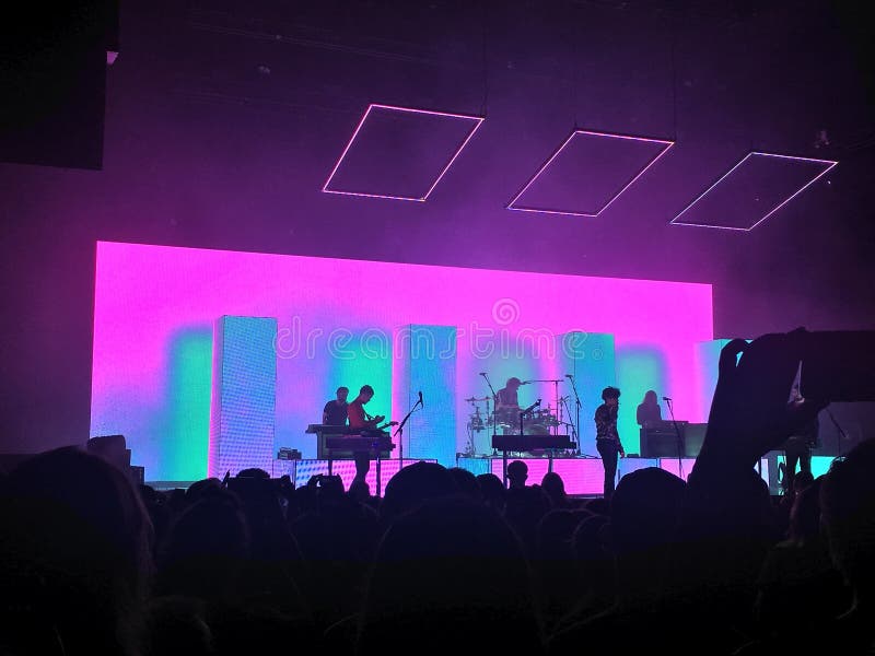 The 1975 Concert editorial image. Image of smoking, concert - 111286375