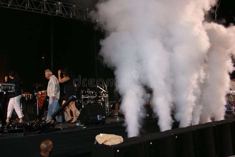 Concert stage smoke editorial stock image. Image of equipment - 40176034