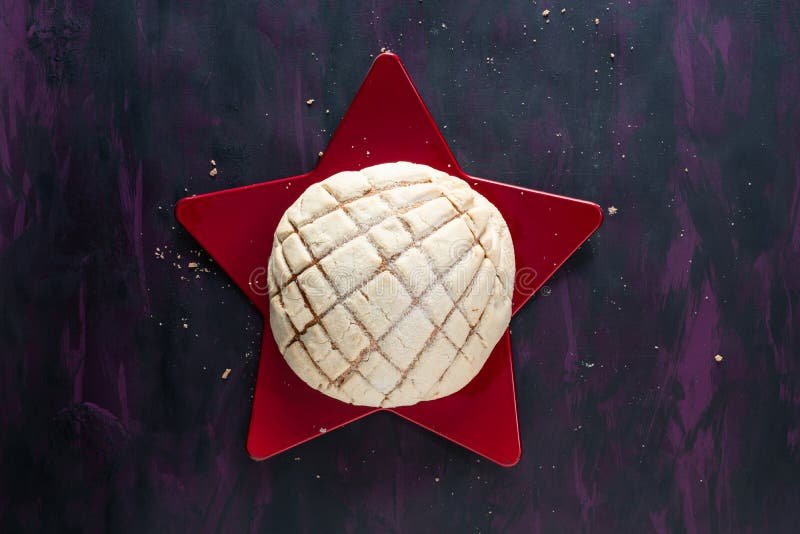Concha Bread, Mexican Sweet Scone on Star Tray. Stock Image - Image of ...
