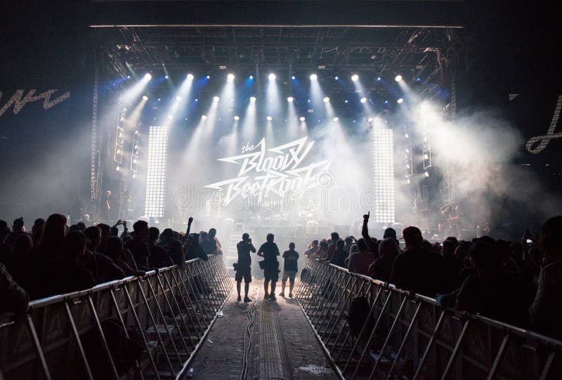 La Banda De Punk Rock Del Ska De Ska-P De España Realiza Vivo En La ...