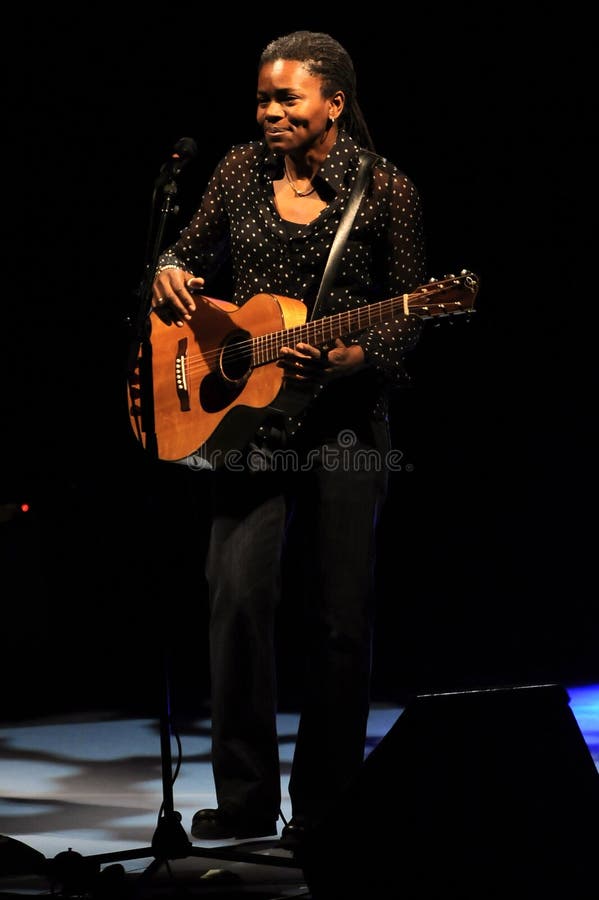 Concierto En Vivo De Tracy Chapman En El Teatro Arcimboldi Imagen De
