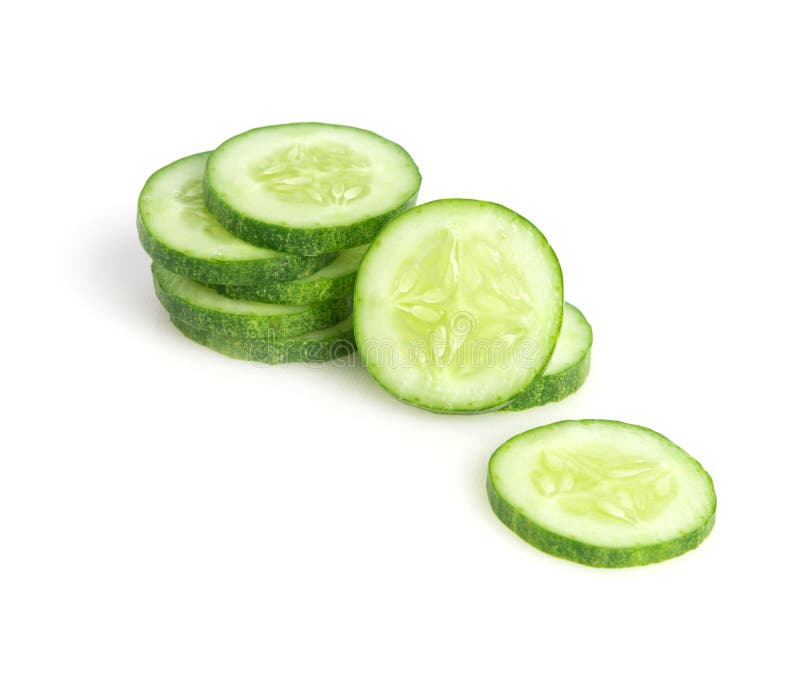 Tranches De Concombre Frais Isolées Sur Fond Blanc Photo stock - Image ...