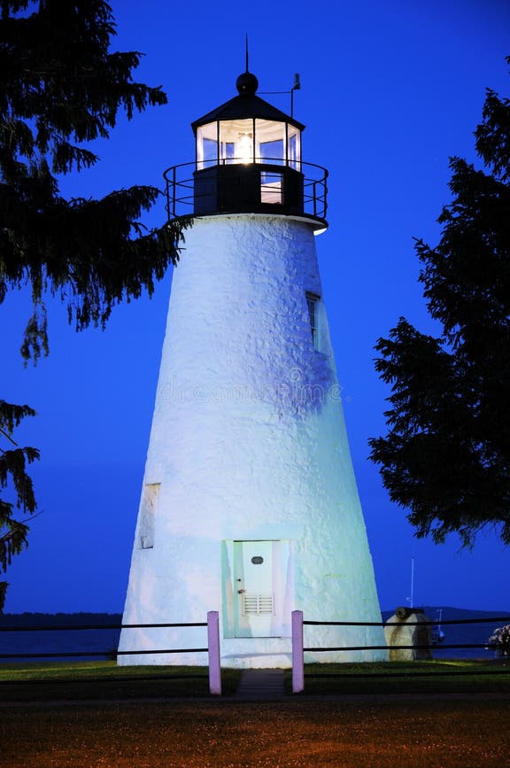 Concord Point Lighthouse at Sunset Stock Image - Image of ocean, lens ...