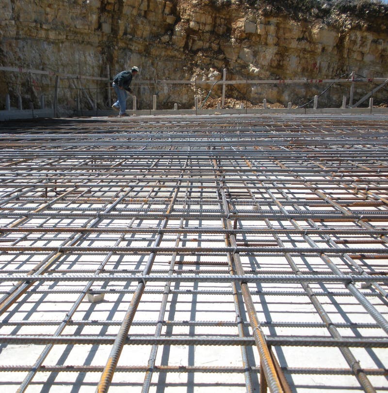 Concreet Versterkend Netwerk Bij Een Bouwwerf Redactionele Stock ...