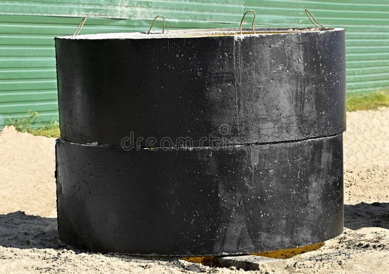 Concrete circle pit stock photo. Image of circle, site - 317841564