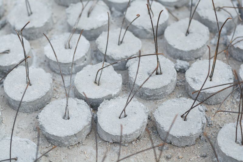 Concrete Covering ,Construction Work Small Cement Lumps for Spacing the ...