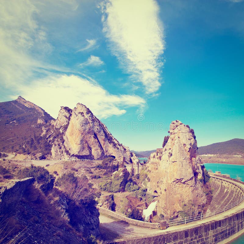Concrete Dam stock image. Image of country, aragon, outdoors - 19897935